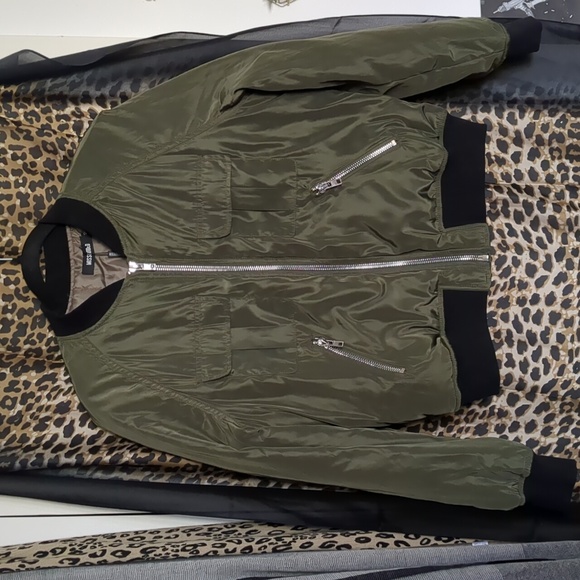 Missguided | Jackets & Coats | Nwt Missguided Satin Bomber Jacket ...